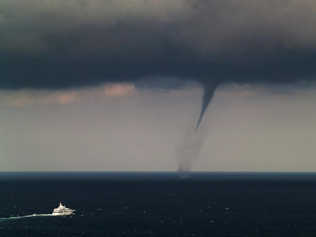 Beautiful Photographs of Natural Disasters