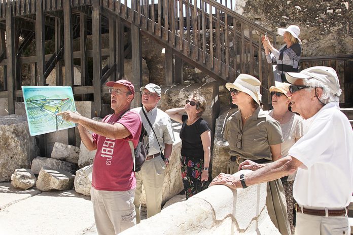 Best Jobs in the Travel Industry - Being a Tour Guide