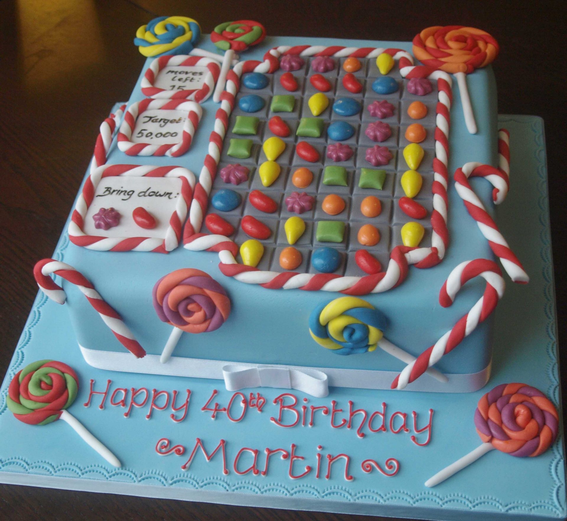 20 Awesome Yet Geeky Cakes For Your Special Day.