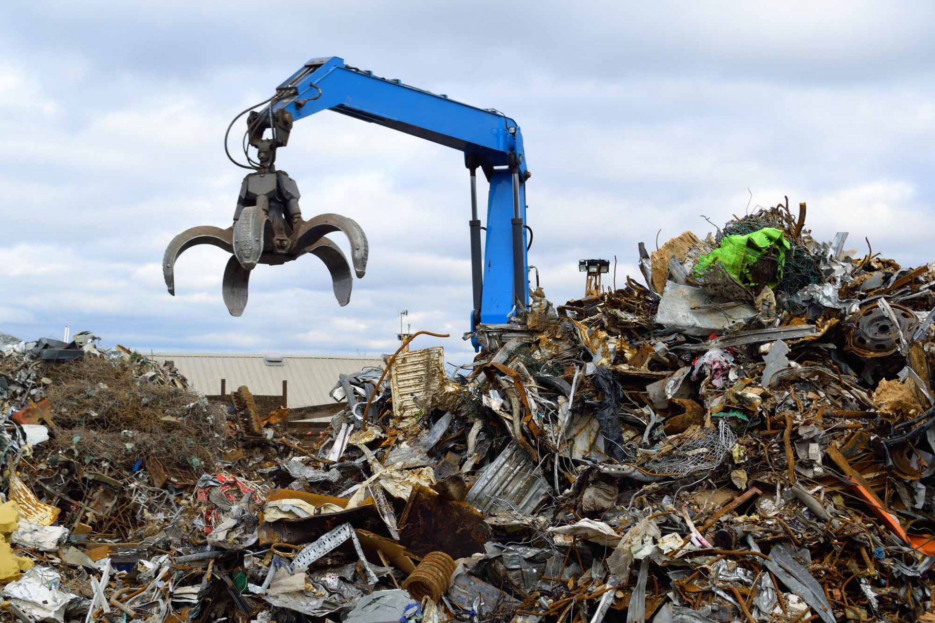 How Does the Scrap Metal Recycling Process Work?