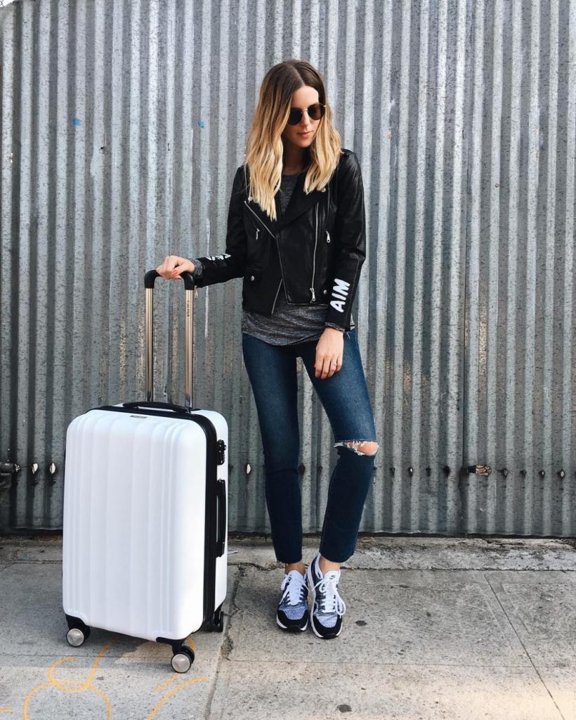 10 Travel Outfits for Ladies: Tips To Help You Travel In Style