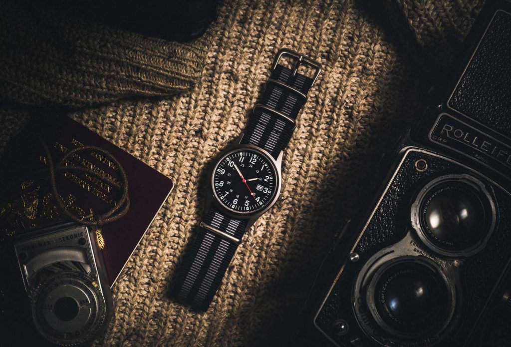 Here's Why the Old School Men's Wrist Watch Style Is Trending Again