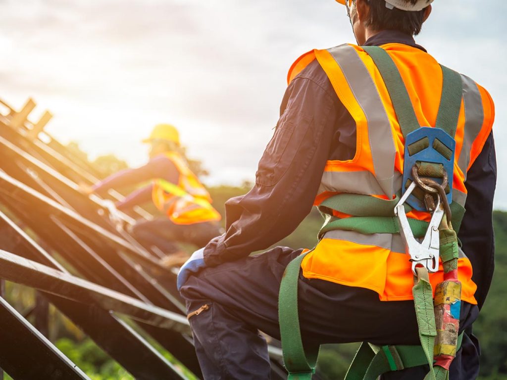 Roof Safety: 6 Tips for Working at Height - Internet Vibes