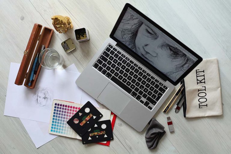 Art Careers: Jobs Jobs for Artists That Love Drawing - Internet Vibes