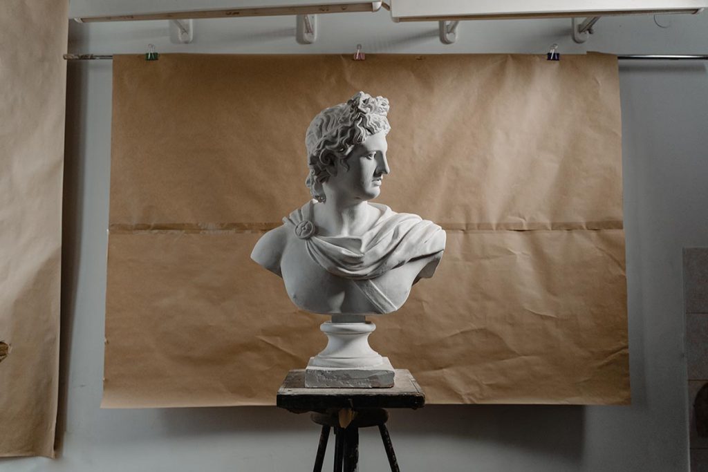 How to Become a Professional Sculptor? - Internet Vibes
