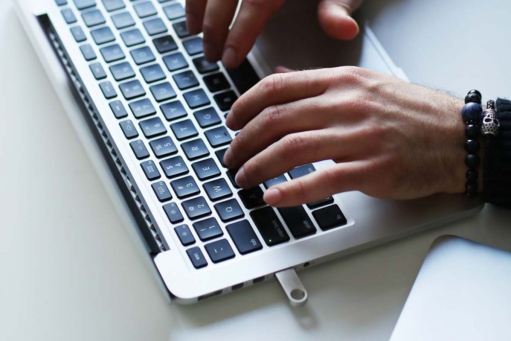 Which Is Better HP ProBook Vs EliteBook? - Internet Vibes