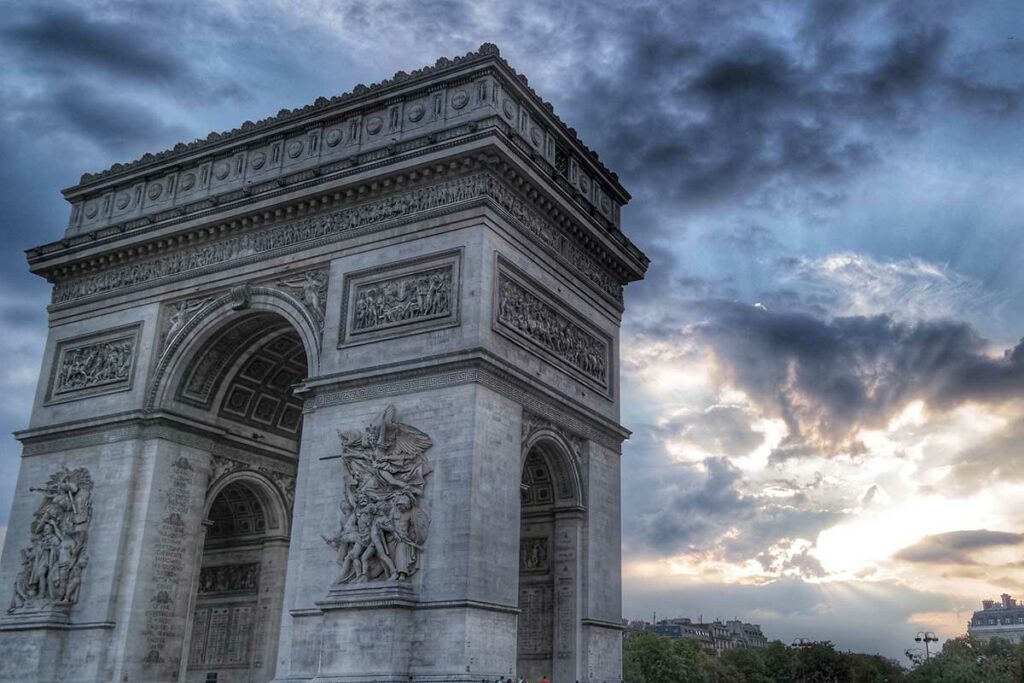 Most Famous Landmarks in Paris You Must Visit Once