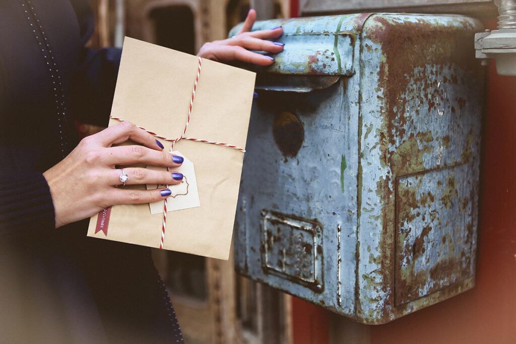 How To Address an Envelope - Internet Vibes